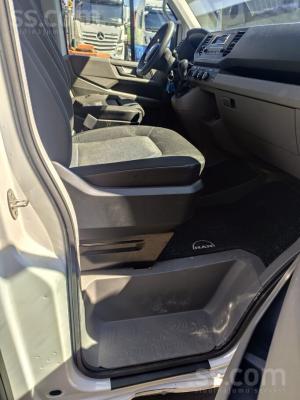 Balts Volkswagen Crafter 2019 Rīga, ar dzinēja tilpumu 2.00 L un nobraukumu 225 tūkst. km par 10750 €, foto 5 vietnē AUTOMOTO.COM.LV