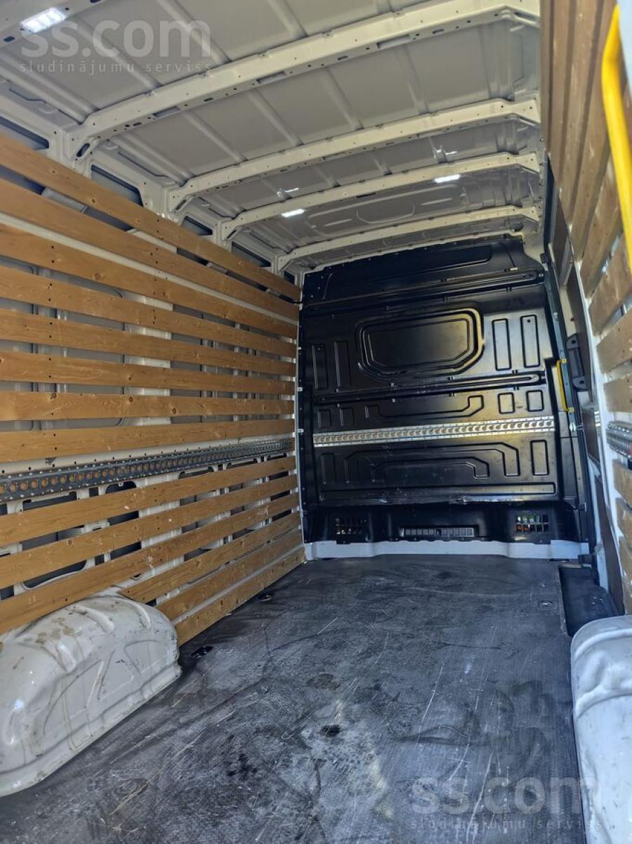 Balts Volkswagen Crafter 2019 Rīga, ar dzinēja tilpumu 2.00 L un nobraukumu 225 tūkst. km par 10750 €, foto 6 vietnē AUTOMOTO.COM.LV