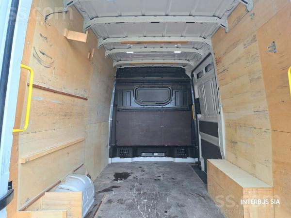 Balts Volkswagen Crafter 2019 Rīga, ar dzinēja tilpumu 2.00 L un nobraukumu 0 tūkst. km par 20812 €, foto 10 vietnē AUTOMOTO.COM.LV