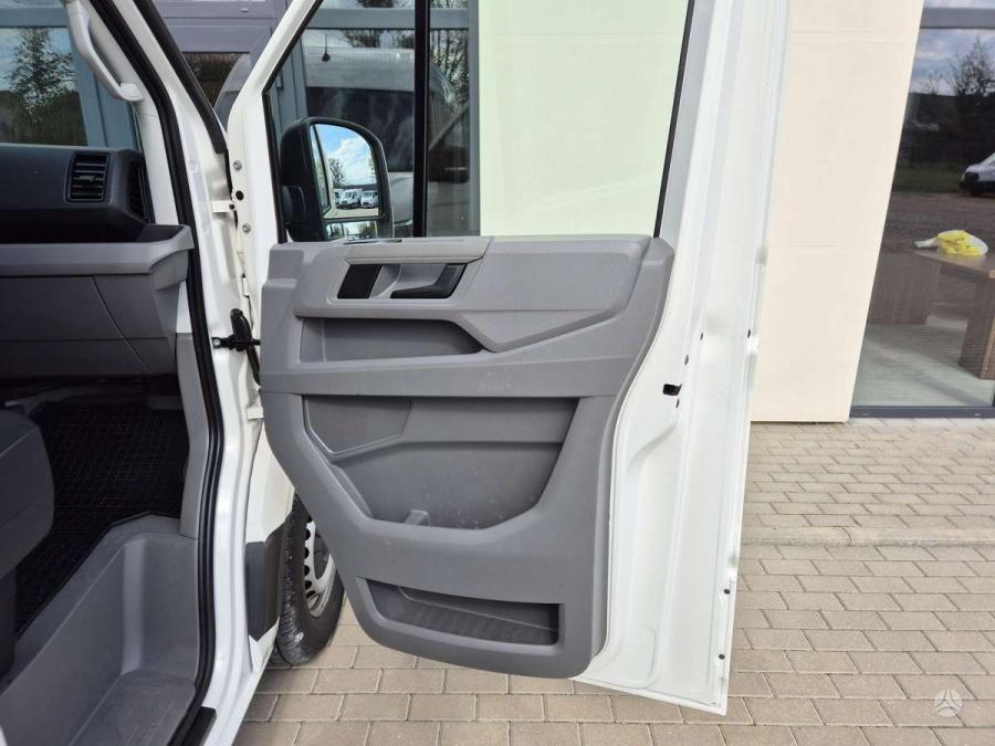 Balts Volkswagen Crafter 2019 Marijampole, ar dzinēja tilpumu 1.97 L un nobraukumu 258 tūkst. km par 18500 €, foto 23 vietnē AUTOMOTO.COM.LV