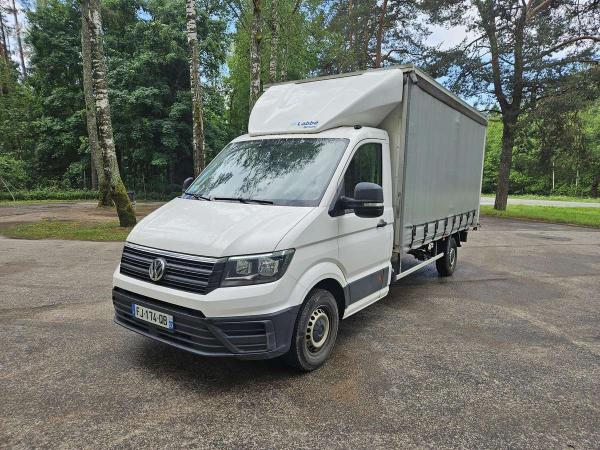 White Volkswagen Crafter 2019 in Taurage, with an engine capacity of 2.00 L and mileage of 265 thousand km for 12500 €, photo 4 on AUTOMOTO.COM.LV