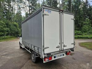 White Volkswagen Crafter 2019 in Taurage, with an engine capacity of 2.00 L and mileage of 265 thousand km for 12500 €, photo 10 on AUTOMOTO.COM.LV