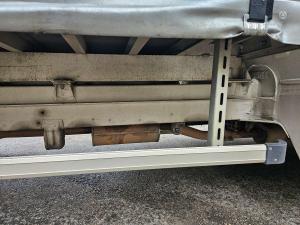 White Volkswagen Crafter 2019 in Taurage, with an engine capacity of 2.00 L and mileage of 265 thousand km for 12500 €, photo 12 on AUTOMOTO.COM.LV