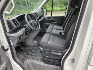 White Volkswagen Crafter 2019 in Taurage, with an engine capacity of 2.00 L and mileage of 265 thousand km for 12500 €, photo 15 on AUTOMOTO.COM.LV