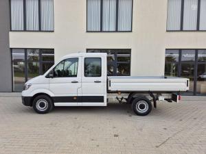 White Volkswagen Crafter 2019 in Marijampole, with an engine capacity of 1.97 L and mileage of 205 thousand km for 17500 €, photo 5 on AUTOMOTO.COM.LV