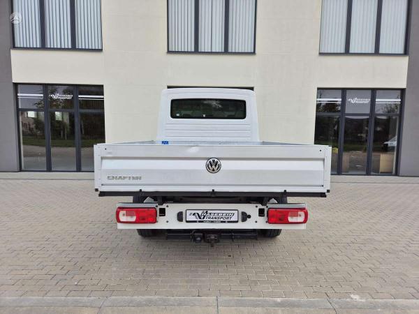 White Volkswagen Crafter 2019 in Marijampole, with an engine capacity of 1.97 L and mileage of 205 thousand km for 17500 €, photo 8 on AUTOMOTO.COM.LV