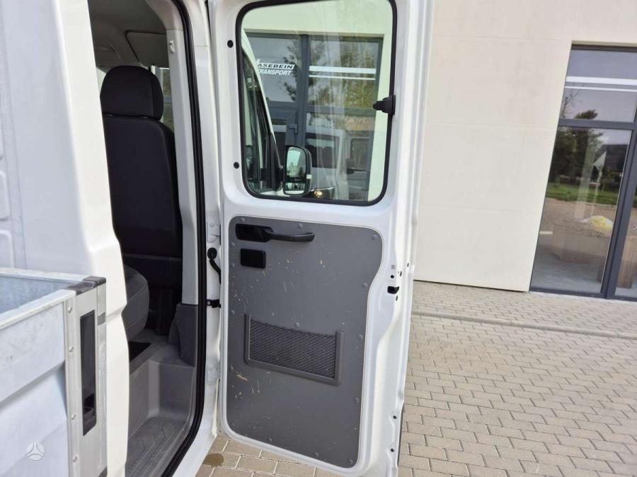 White Volkswagen Crafter 2019 in Marijampole, with an engine capacity of 1.97 L and mileage of 205 thousand km for 17500 €, photo 22 on AUTOMOTO.COM.LV