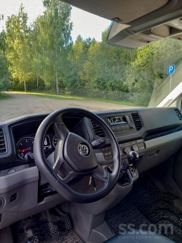White Volkswagen Crafter 2019 in Jurmala, with an engine capacity of 2.00 L and mileage of 331 thousand km for 13800 €, photo 4 on AUTOMOTO.COM.LV