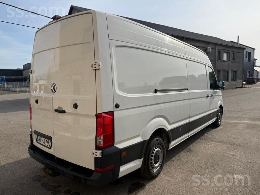 White Volkswagen Crafter 2019 in Saldus, with an engine capacity of 1.90 L and mileage of 281 thousand km for 17900 €, photo 3 on AUTOMOTO.COM.LV