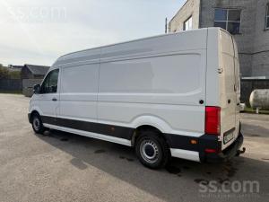 White Volkswagen Crafter 2019 in Saldus, with an engine capacity of 1.90 L and mileage of 281 thousand km for 17900 €, photo 4 on AUTOMOTO.COM.LV