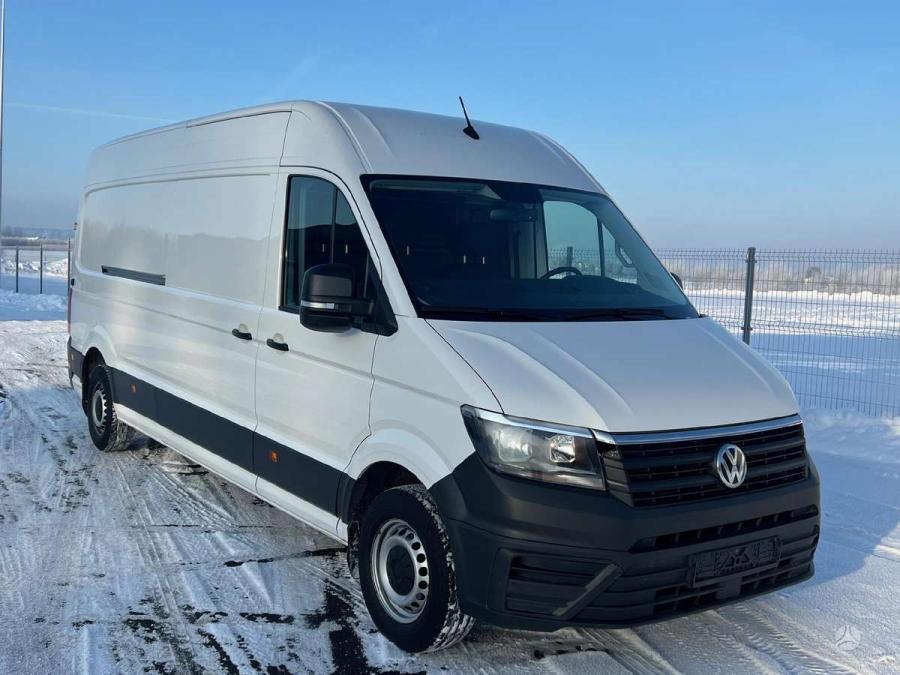 White Volkswagen Crafter 2020 in Vilnius, with an engine capacity of 1.97 L and mileage of 177 thousand km for 15718 €, photo 2 on AUTOMOTO.COM.LV