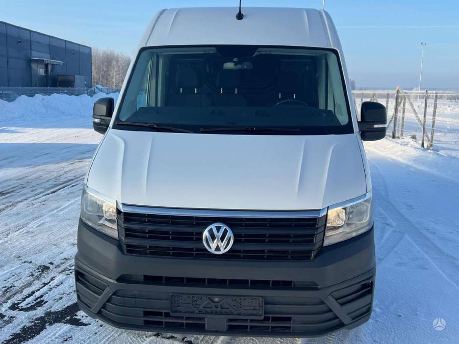 White Volkswagen Crafter 2020 in Vilnius, with an engine capacity of 1.97 L and mileage of 177 thousand km for 15718 €, photo 3 on AUTOMOTO.COM.LV