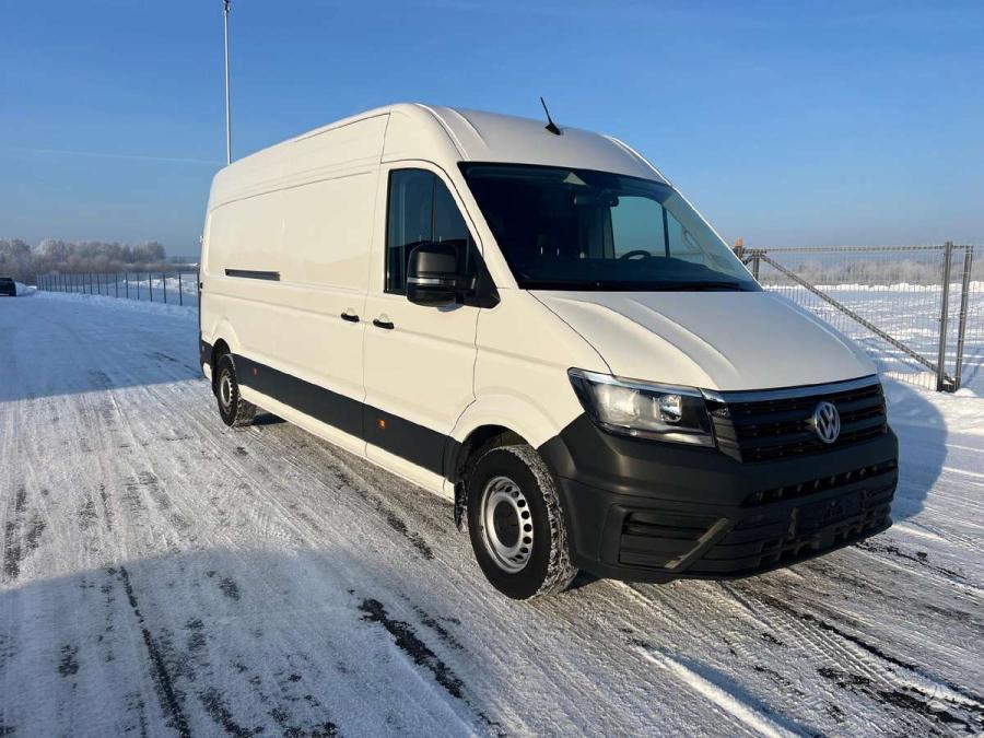 White Volkswagen Crafter 2020 in Vilnius, with an engine capacity of 1.97 L and mileage of 177 thousand km for 15718 €, photo 4 on AUTOMOTO.COM.LV