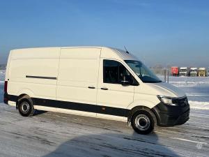 White Volkswagen Crafter 2020 in Vilnius, with an engine capacity of 1.97 L and mileage of 177 thousand km for 15718 €, photo 5 on AUTOMOTO.COM.LV