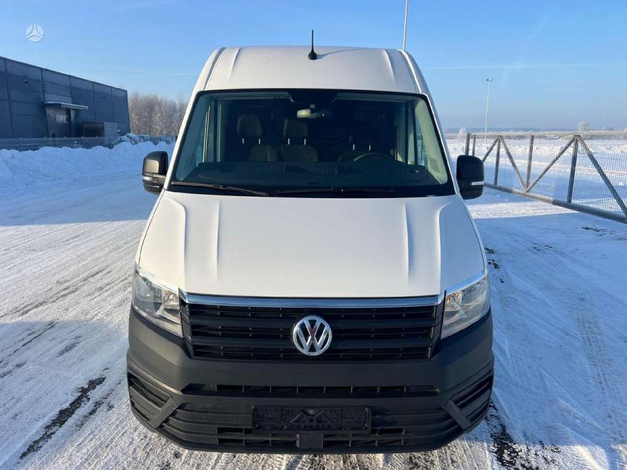 White Volkswagen Crafter 2020 in Vilnius, with an engine capacity of 1.97 L and mileage of 177 thousand km for 15718 €, photo 8 on AUTOMOTO.COM.LV