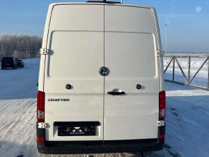 White Volkswagen Crafter 2020 in Vilnius, with an engine capacity of 1.97 L and mileage of 177 thousand km for 15718 €, photo 14 on AUTOMOTO.COM.LV