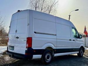 White Volkswagen Crafter 2020 in Siauliai, with an engine capacity of 2.00 L and mileage of 129 thousand km for 25900 €, photo 5 on AUTOMOTO.COM.LV