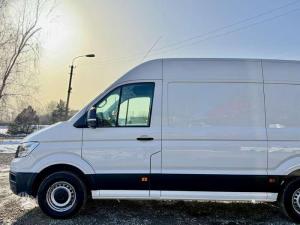 White Volkswagen Crafter 2020 in Siauliai, with an engine capacity of 2.00 L and mileage of 129 thousand km for 25900 €, photo 14 on AUTOMOTO.COM.LV