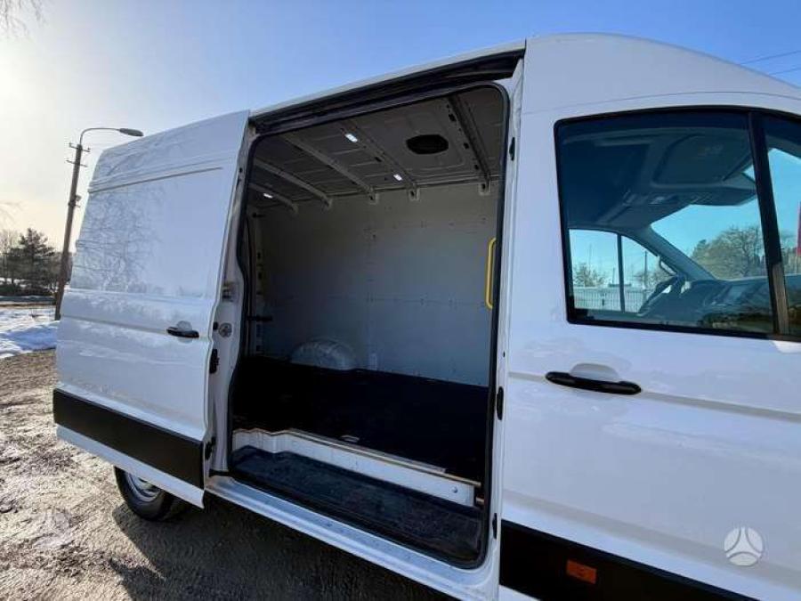White Volkswagen Crafter 2020 in Siauliai, with an engine capacity of 2.00 L and mileage of 129 thousand km for 25900 €, photo 21 on AUTOMOTO.COM.LV