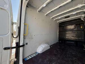 White Volkswagen Crafter 2020 in Siauliai, with an engine capacity of 2.00 L and mileage of 129 thousand km for 25900 €, photo 22 on AUTOMOTO.COM.LV