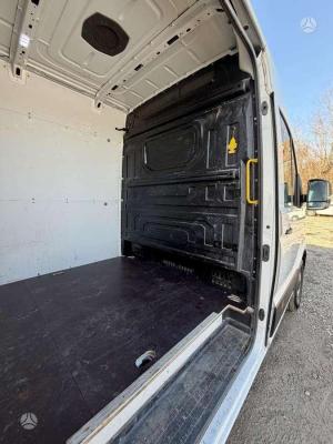 White Volkswagen Crafter 2020 in Siauliai, with an engine capacity of 2.00 L and mileage of 129 thousand km for 25900 €, photo 25 on AUTOMOTO.COM.LV