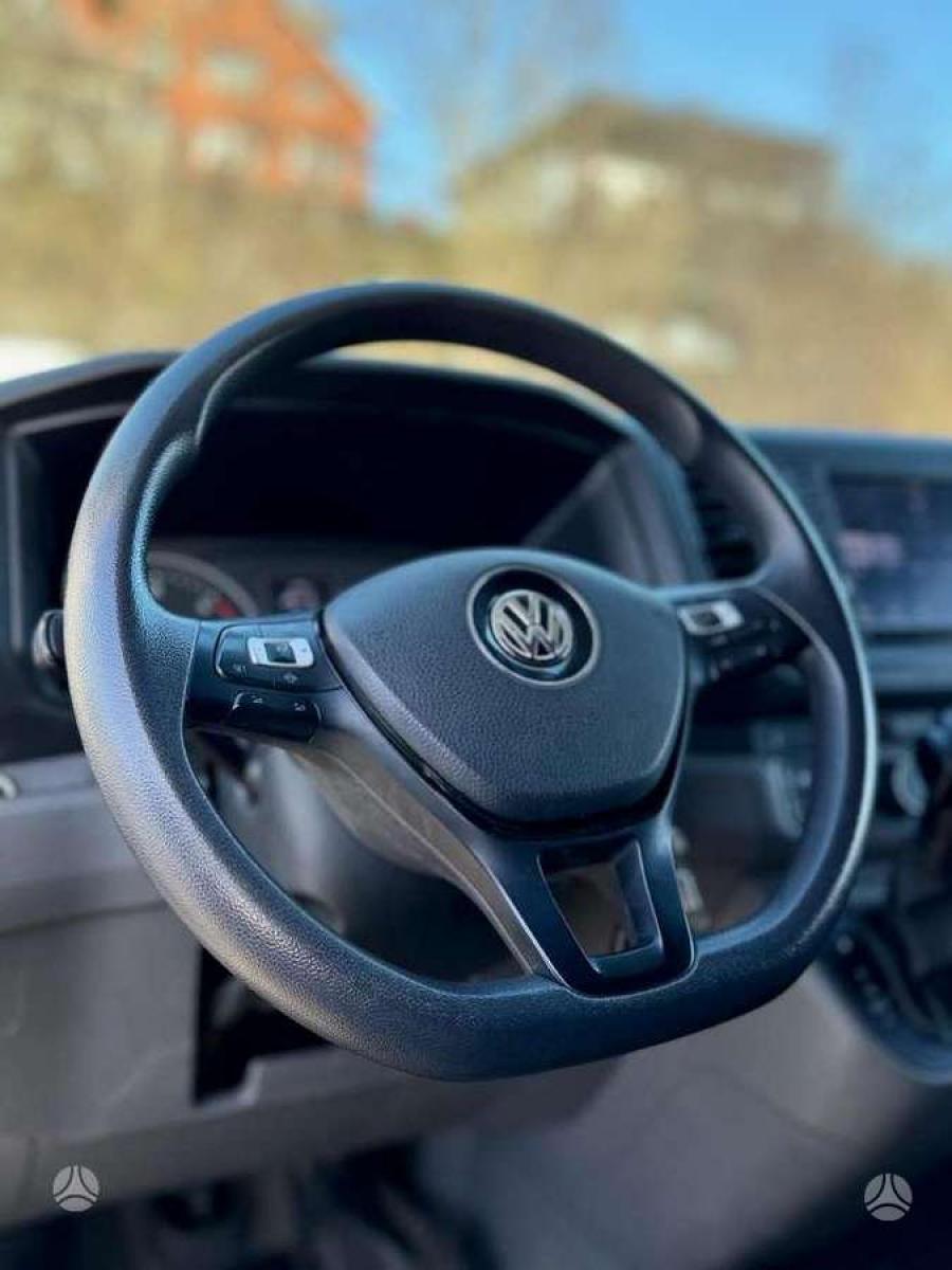 White Volkswagen Crafter 2020 in Siauliai, with an engine capacity of 2.00 L and mileage of 129 thousand km for 25900 €, photo 31 on AUTOMOTO.COM.LV