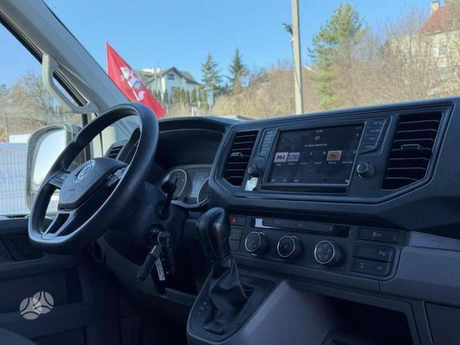 White Volkswagen Crafter 2020 in Siauliai, with an engine capacity of 2.00 L and mileage of 129 thousand km for 25900 €, photo 32 on AUTOMOTO.COM.LV