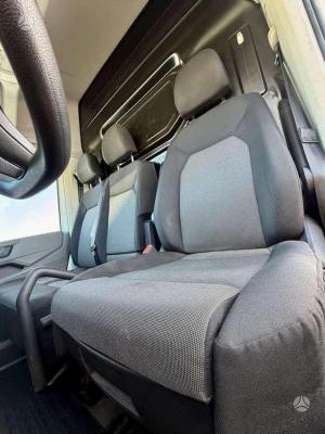 White Volkswagen Crafter 2020 in Siauliai, with an engine capacity of 2.00 L and mileage of 129 thousand km for 25900 €, photo 33 on AUTOMOTO.COM.LV