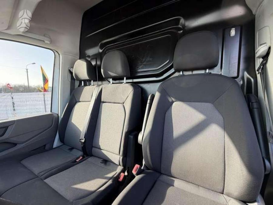 White Volkswagen Crafter 2020 in Siauliai, with an engine capacity of 2.00 L and mileage of 129 thousand km for 25900 €, photo 35 on AUTOMOTO.COM.LV