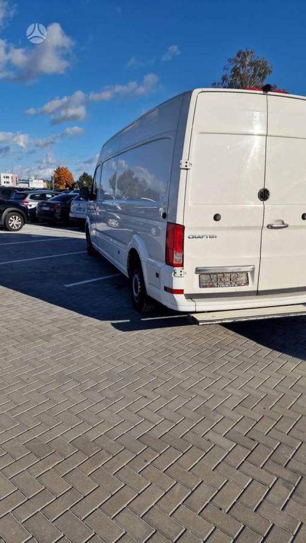 White Volkswagen Crafter 2020 in Taurage, with an engine capacity of 1.97 L and mileage of 300 thousand km for 8600 €, photo 5 on AUTOMOTO.COM.LV