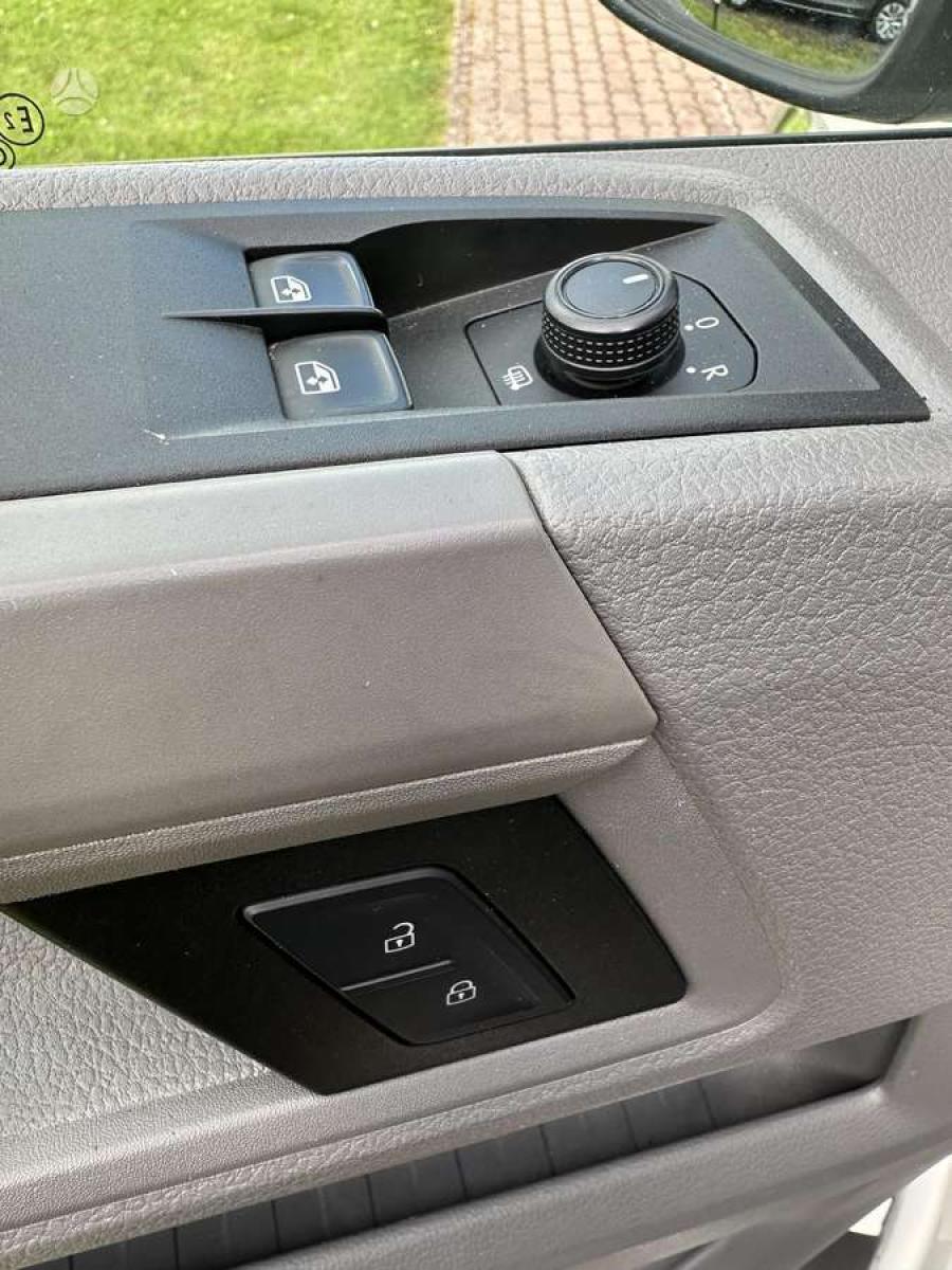 Balts Volkswagen Crafter 2020 Panevēža, ar dzinēja tilpumu 1.97 L un nobraukumu 213 tūkst. km par 16500 €, foto 15 vietnē AUTOMOTO.COM.LV