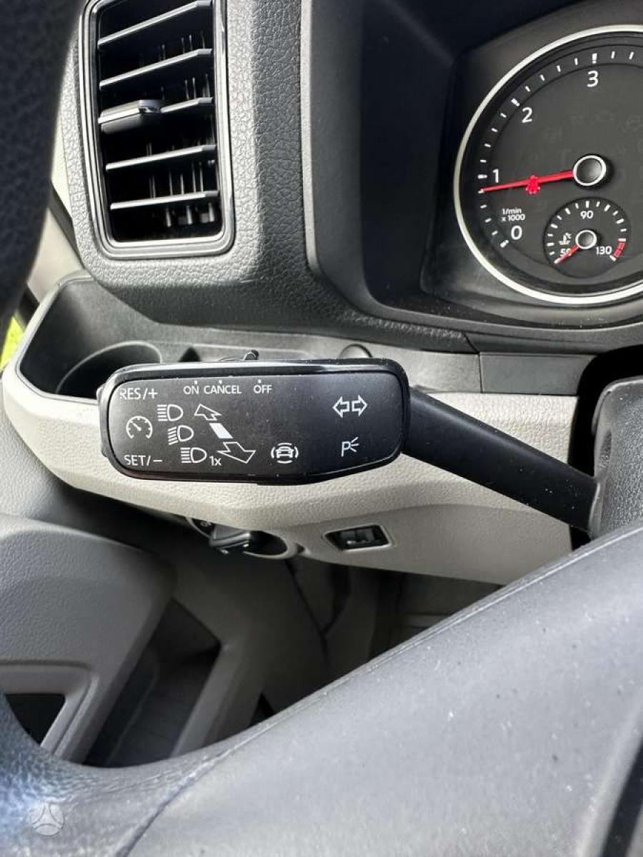 Balts Volkswagen Crafter 2020 Panevēža, ar dzinēja tilpumu 1.97 L un nobraukumu 213 tūkst. km par 16500 €, foto 19 vietnē AUTOMOTO.COM.LV