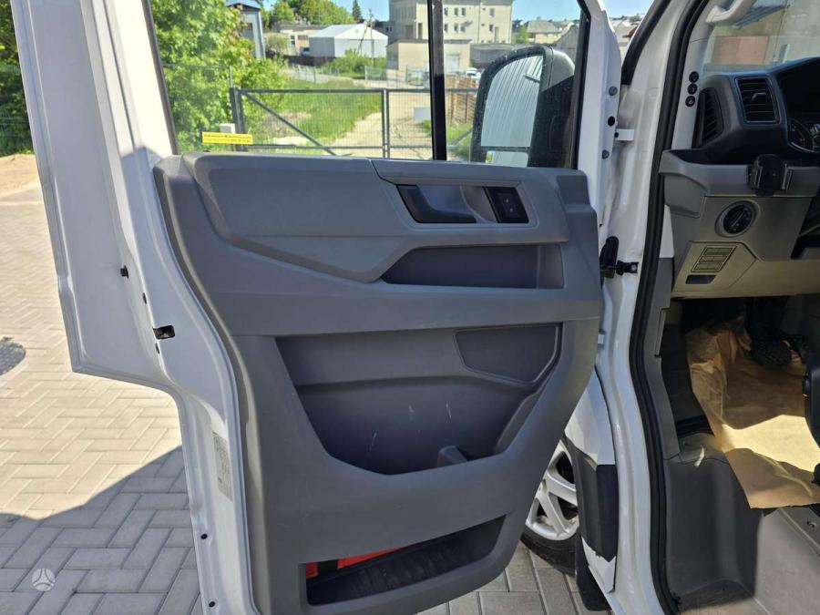 Balts Volkswagen Crafter 2020 Telšiai, ar dzinēja tilpumu 2.00 L un nobraukumu 234 tūkst. km par 19770 €, foto 17 vietnē AUTOMOTO.COM.LV