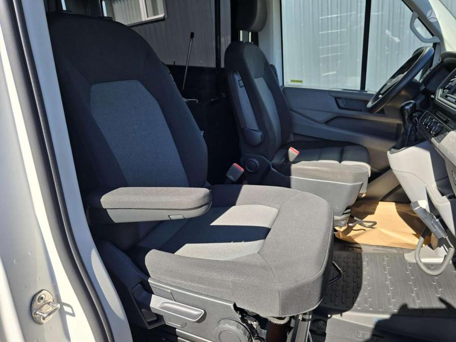 Balts Volkswagen Crafter 2020 Telšiai, ar dzinēja tilpumu 2.00 L un nobraukumu 234 tūkst. km par 19770 €, foto 22 vietnē AUTOMOTO.COM.LV