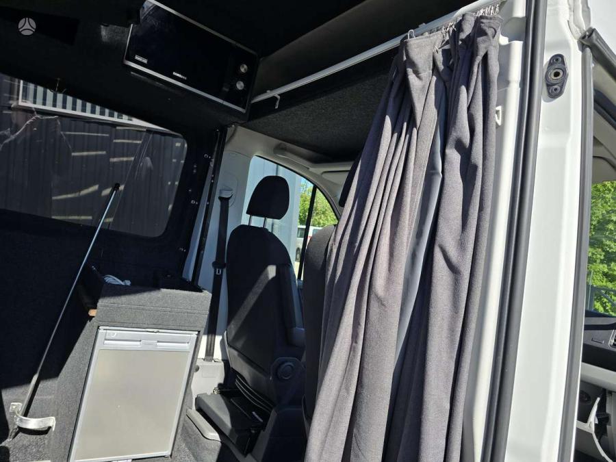 Balts Volkswagen Crafter 2020 Telšiai, ar dzinēja tilpumu 2.00 L un nobraukumu 234 tūkst. km par 19770 €, foto 35 vietnē AUTOMOTO.COM.LV