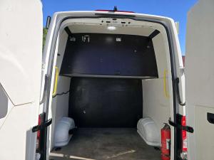 Balts Volkswagen Crafter 2020 Telšiai, ar dzinēja tilpumu 2.00 L un nobraukumu 234 tūkst. km par 19770 €, foto 37 vietnē AUTOMOTO.COM.LV