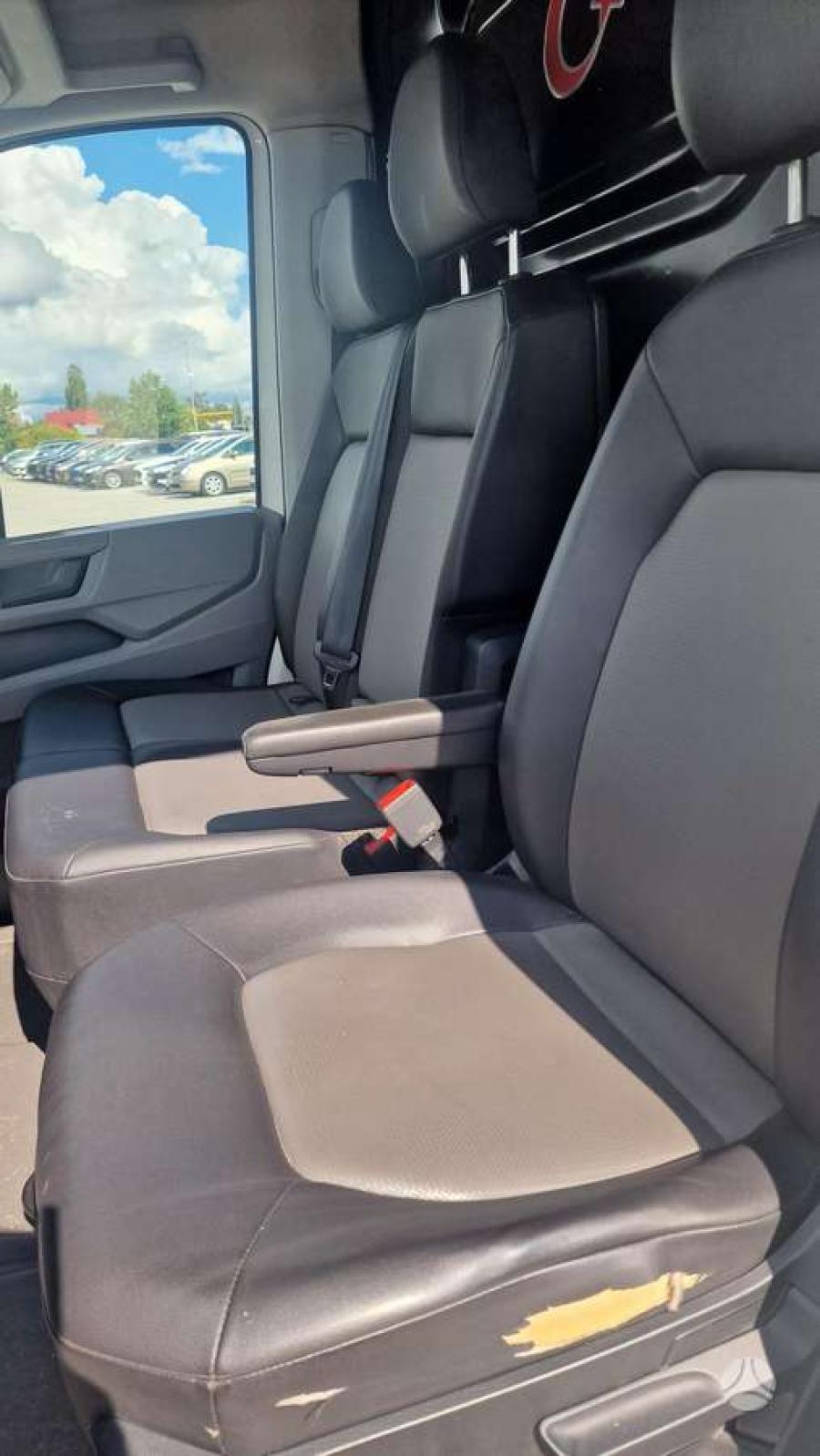 Balts Volkswagen Crafter 2020 Tauragė, ar dzinēja tilpumu 1.97 L un nobraukumu 305 tūkst. km par 8200 €, foto 12 vietnē AUTOMOTO.COM.LV