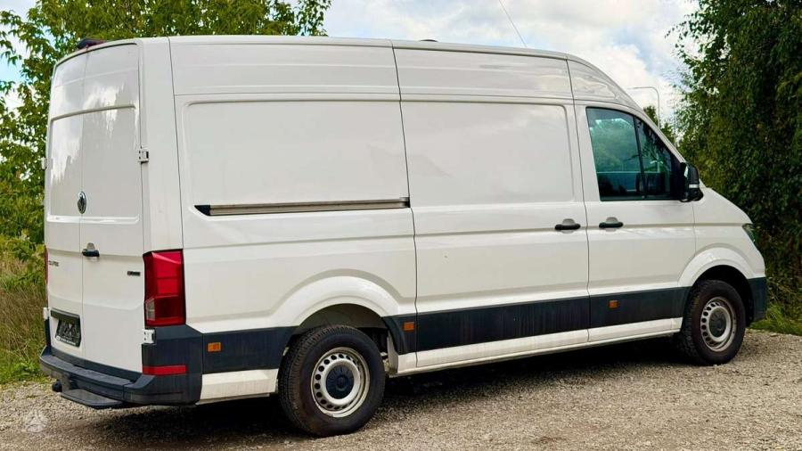 Balts Volkswagen Crafter 2020 Šauļi, ar dzinēja tilpumu 2.00 L un nobraukumu 129 tūkst. km par 25900 €, foto 5 vietnē AUTOMOTO.COM.LV