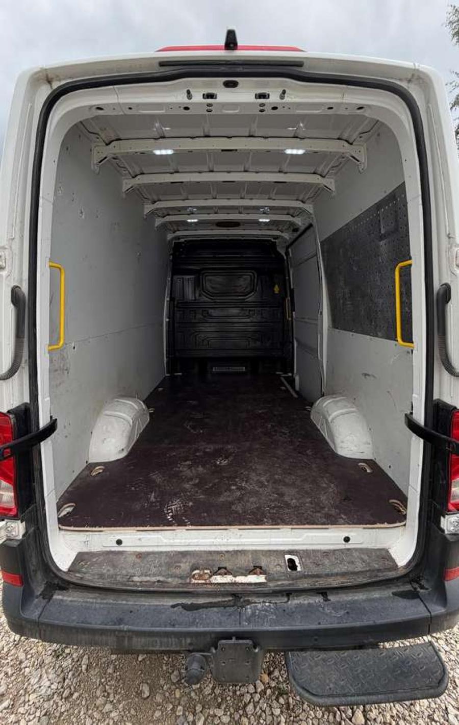Balts Volkswagen Crafter 2020 Šauļi, ar dzinēja tilpumu 2.00 L un nobraukumu 129 tūkst. km par 25900 €, foto 24 vietnē AUTOMOTO.COM.LV