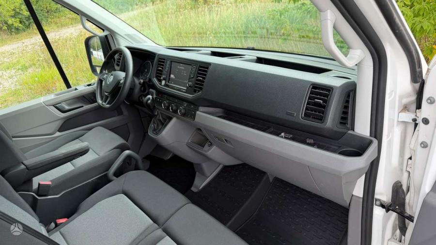 Balts Volkswagen Crafter 2020 Šauļi, ar dzinēja tilpumu 2.00 L un nobraukumu 129 tūkst. km par 24900 €, foto 19 vietnē AUTOMOTO.COM.LV