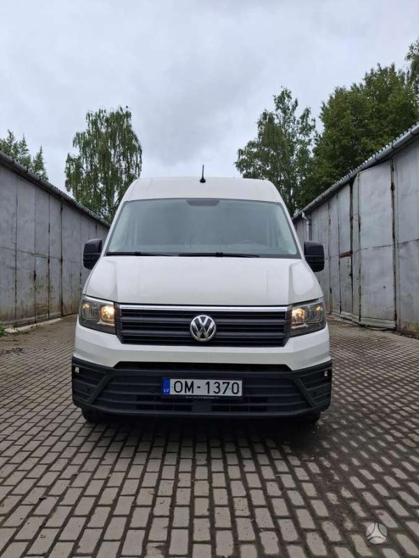 Volkswagen Crafter 2020 in Riga on AUTOMOTO.COM.LV White Volkswagen Crafter 2020 in Riga, with an engine capacity of 2.00 L and mileage of 181 thousand km for 13990 €, photo 4 on AUTOMOTO.COM.LV