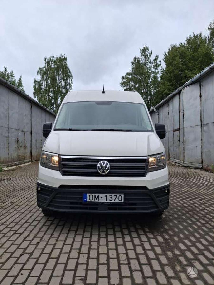 White Volkswagen Crafter 2020 in Riga, with an engine capacity of 2.00 L and mileage of 181 thousand km for 13990 €, photo 4 on AUTOMOTO.COM.LV