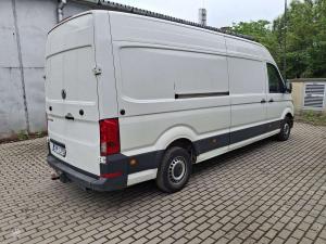 White Volkswagen Crafter 2020 in Riga, with an engine capacity of 2.00 L and mileage of 181 thousand km for 13990 €, photo 5 on AUTOMOTO.COM.LV