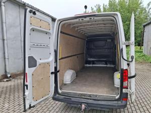 White Volkswagen Crafter 2020 in Riga, with an engine capacity of 2.00 L and mileage of 181 thousand km for 13990 €, photo 8 on AUTOMOTO.COM.LV