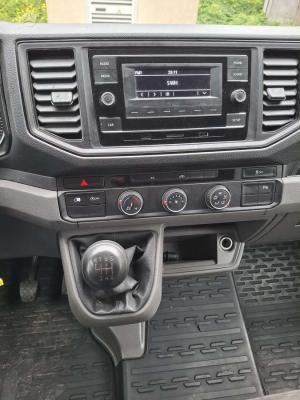 White Volkswagen Crafter 2020 in Riga, with an engine capacity of 2.00 L and mileage of 181 thousand km for 13990 €, photo 9 on AUTOMOTO.COM.LV