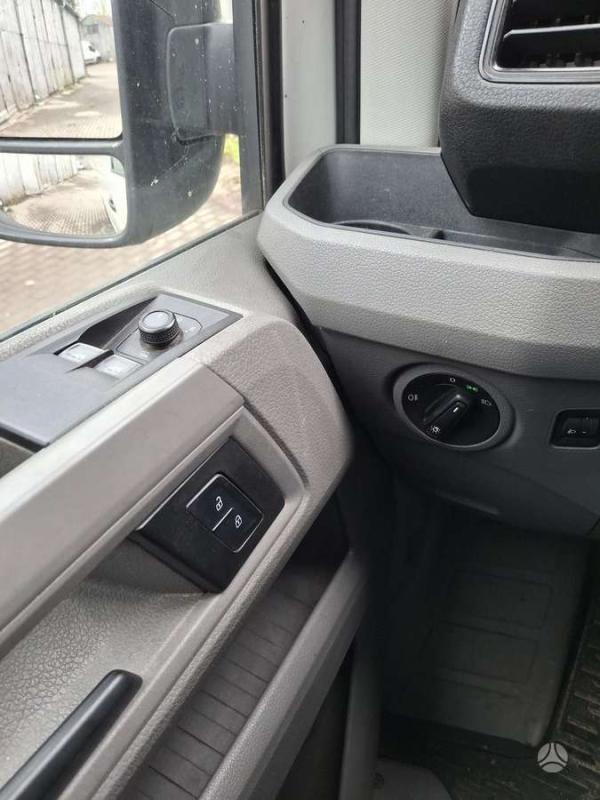 Volkswagen Crafter 2020 in Riga on AUTOMOTO.COM.LV White Volkswagen Crafter 2020 in Riga, with an engine capacity of 2.00 L and mileage of 181 thousand km for 13990 €, photo 10 on AUTOMOTO.COM.LV