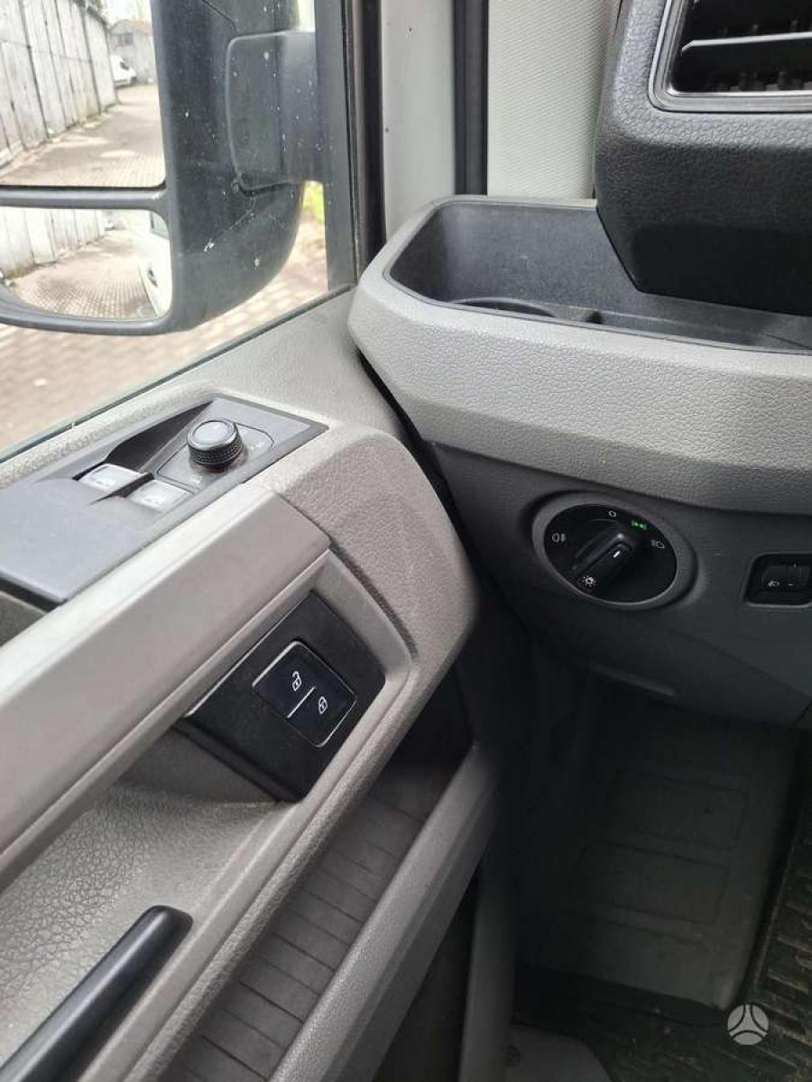 White Volkswagen Crafter 2020 in Riga, with an engine capacity of 2.00 L and mileage of 181 thousand km for 13990 €, photo 10 on AUTOMOTO.COM.LV