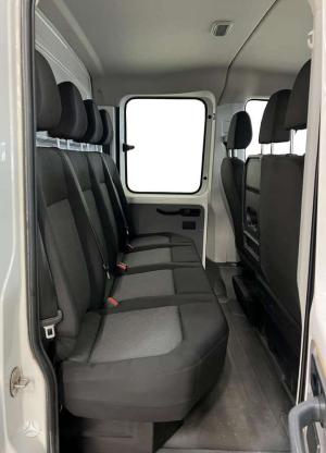 White Volkswagen Crafter 2021 in Kaunas, with an engine capacity of 1.97 L and mileage of 160 thousand km for 17800 €, photo 8 on AUTOMOTO.COM.LV