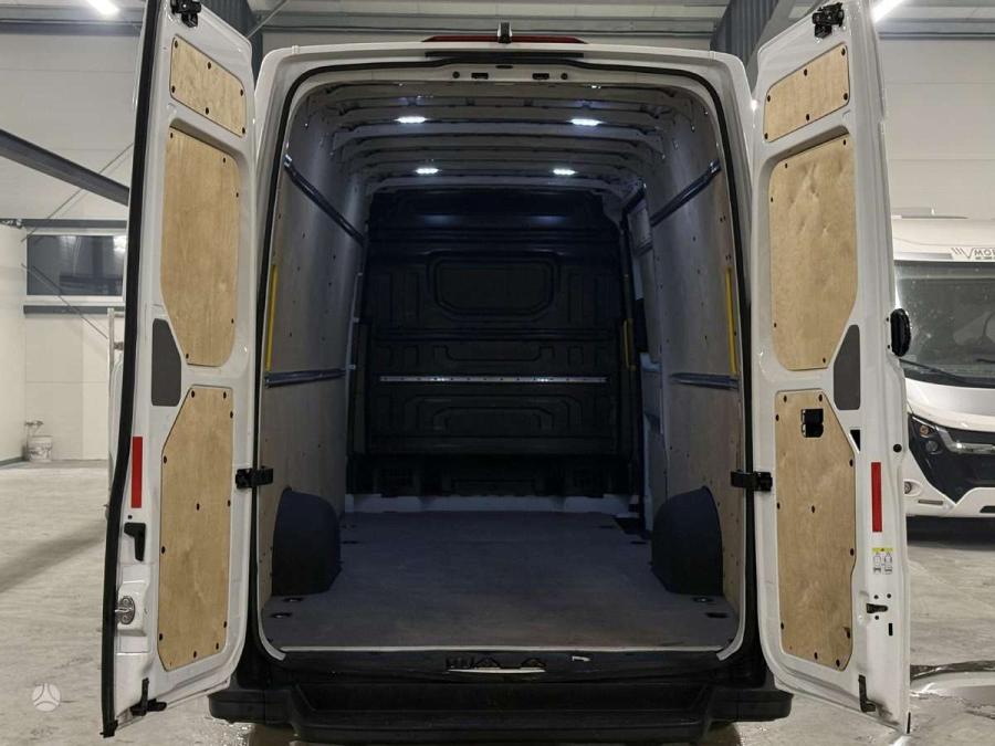Balts Volkswagen Crafter 2021 Marijampole, ar dzinēja tilpumu 1.97 L un nobraukumu 233 tūkst. km par 18900 €, foto 8 vietnē AUTOMOTO.COM.LV