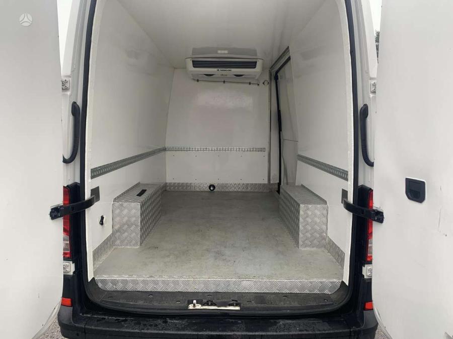 Balts Volkswagen Crafter 2021 Viļņa, ar dzinēja tilpumu 1.97 L un nobraukumu 125 tūkst. km par 36179 €, foto 6 vietnē AUTOMOTO.COM.LV